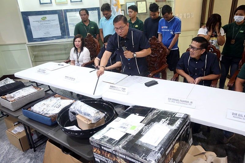 Mall baggage counters bagsakan ng droga | Pang-Masa