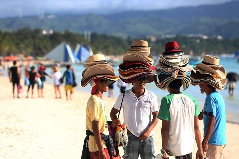 Boracay workers to receive aid — DOLE | Philstar.com