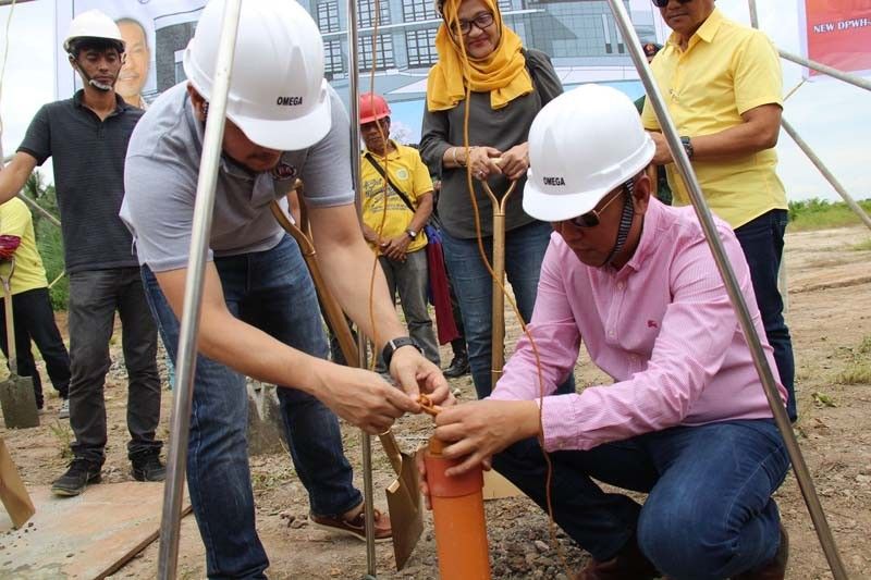 Maguindanao breaks ground on new engineering office | Philstar.com
