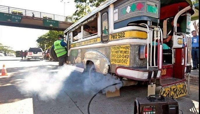 Government launches ‘Sumbong bulok, sumbong usok’ hotline | Philstar.com