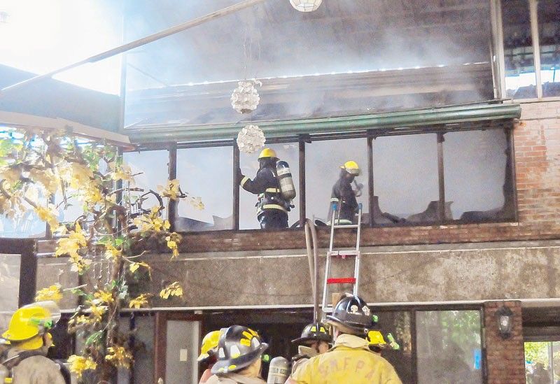 Fire hits popular restaurant in Quezon City | Philstar.com