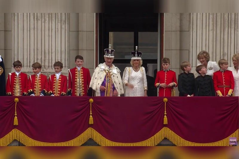 Royals wear historic robes, guests don bold colors | Philstar.com