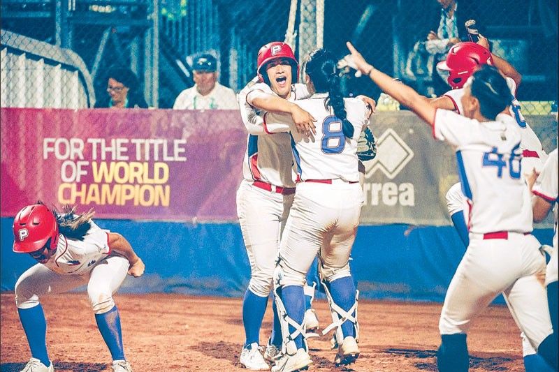 Blu Girls annex own big feat in Italy | Philstar.com