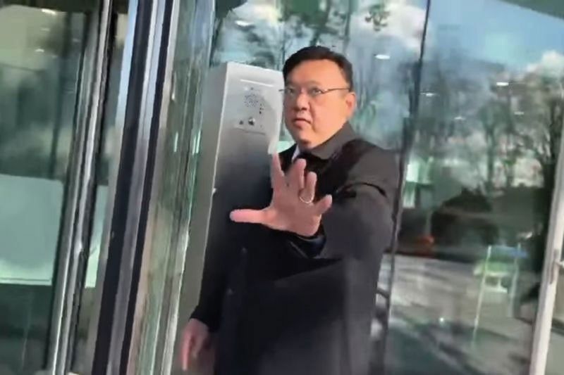 Roque meets with lawyer, group on asylum application | Philstar.com