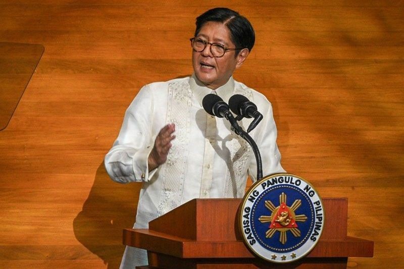 Pangulo Marcos tumaas pa trust, performance ratings; VP Sara dumausdos ...