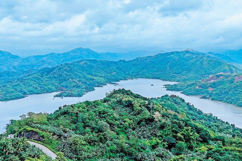 Sierra Madre weakens Uwan into typhoon – Pagasa | Philstar.com