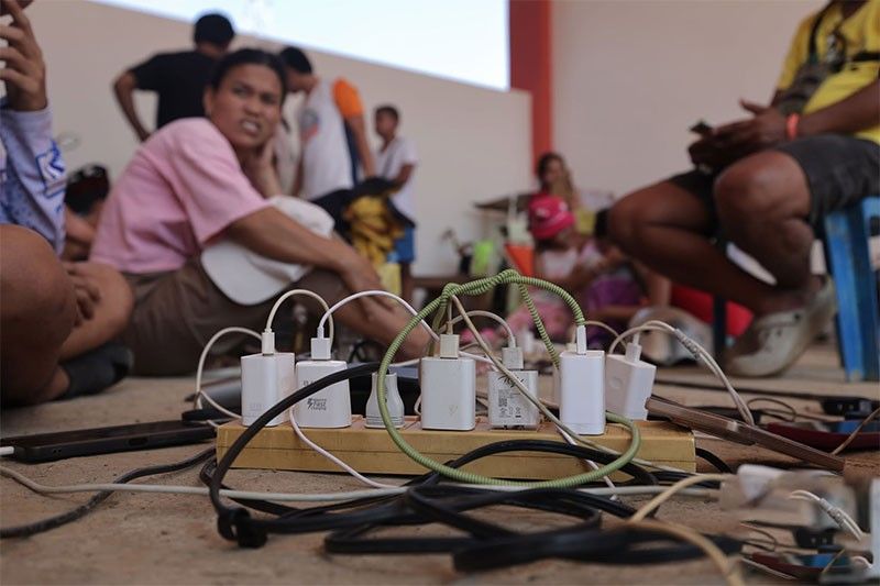 Power restored to 60% of areas hit by typhoon | Philstar.com