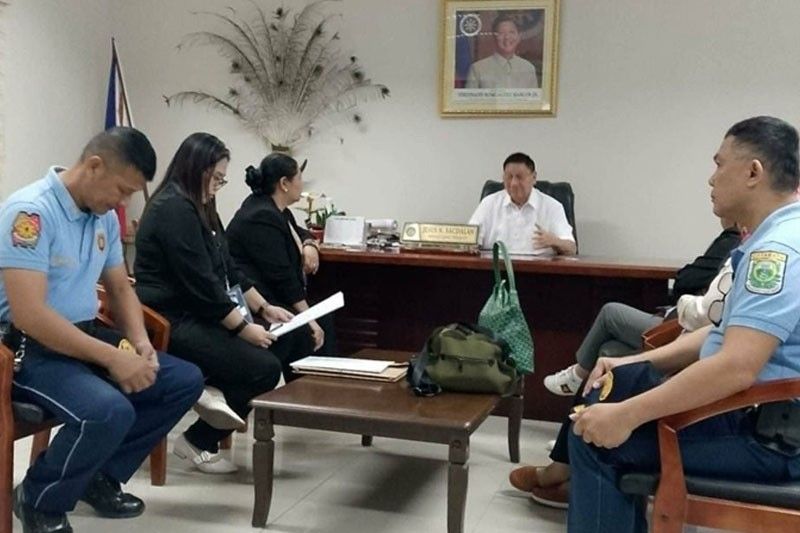 Mayor, 7 barangay chairman pinatalsik sa puwesto! | Pilipino Star Ngayon