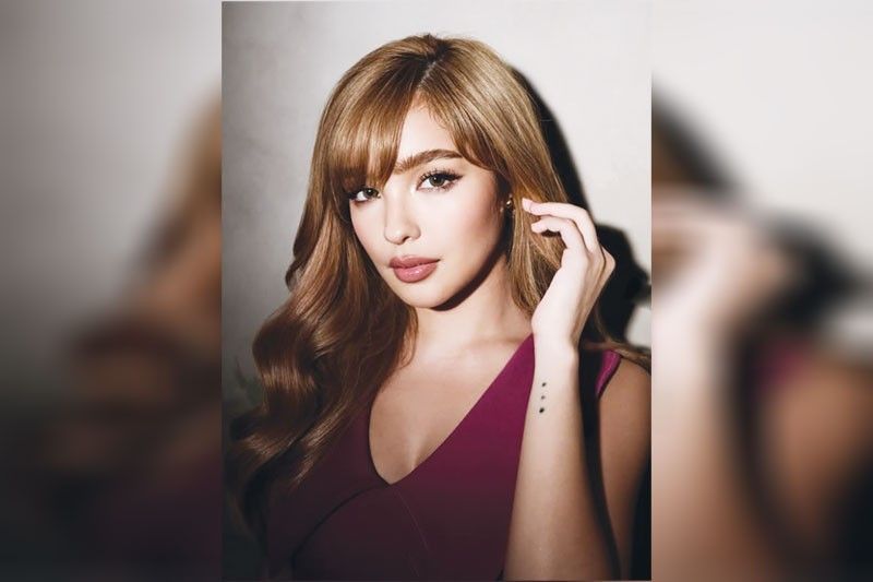 Mga post ni Andrea winalis ng hacker, aktres tinawag na gaga ...