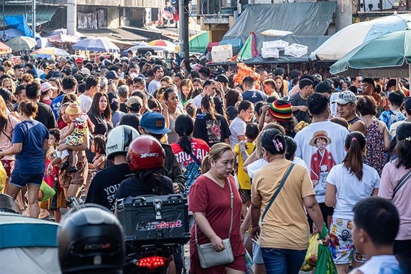 Pamumuhay sa bansa, normal pa rin - Marcos | Pang-Masa