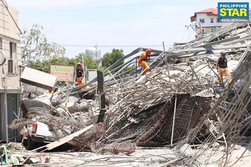 9 palapag na gusali, gumuho; 23 obrero nakulong | Pang-Masa